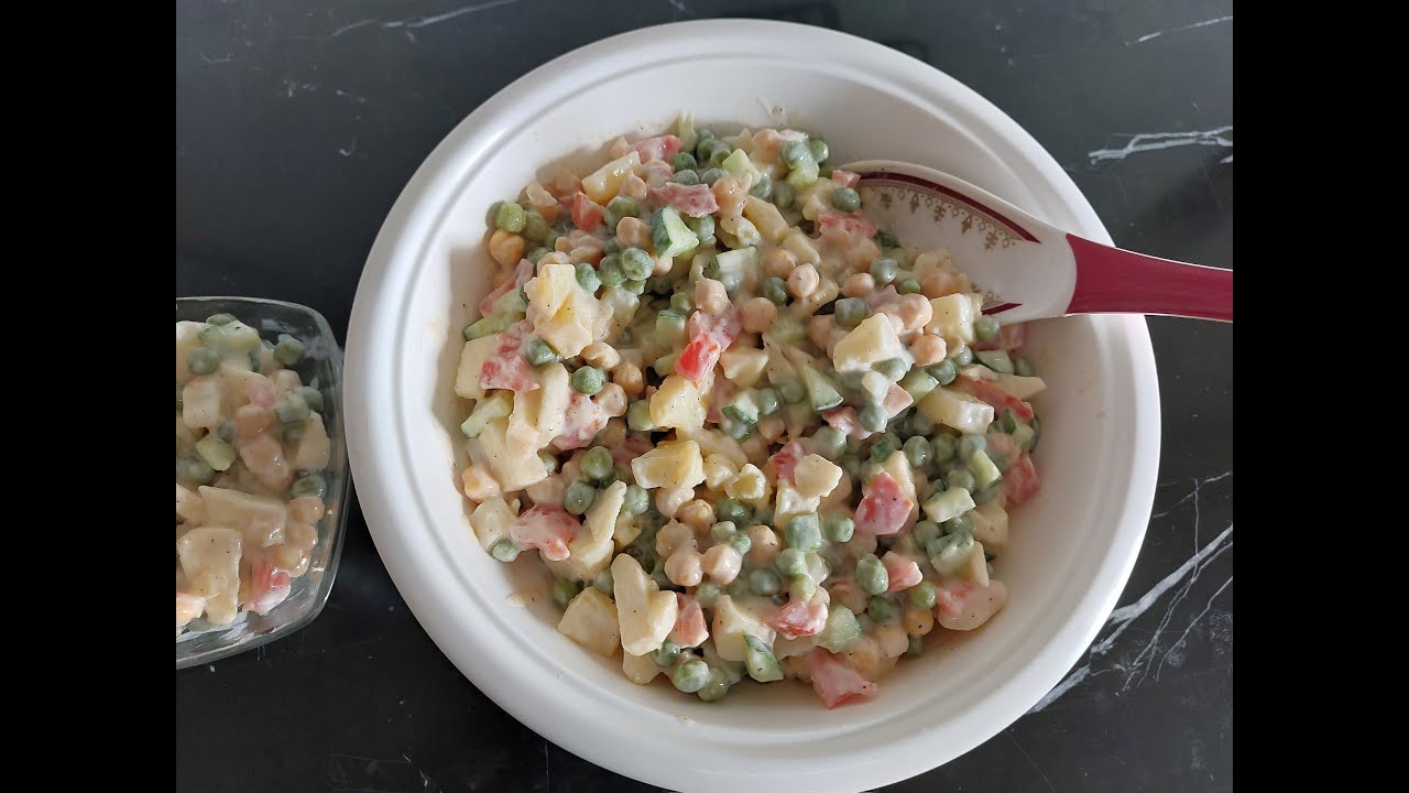 Chickpea Salad Recipe By Cook With Sumreen - YouTube