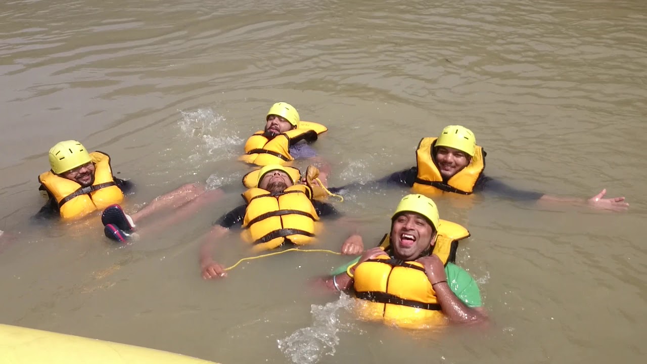 Rafting #rafting #riverrafting #rishikesh #ignis - YouTube