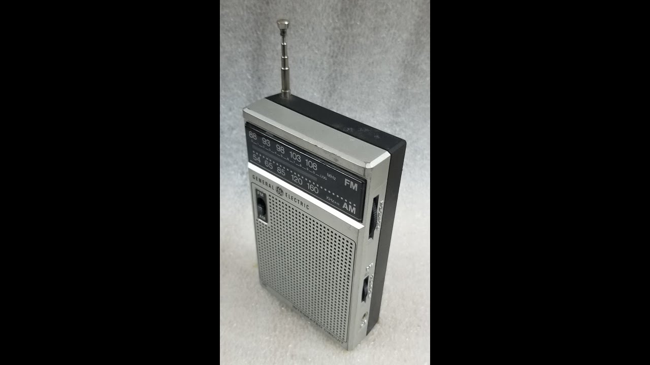 General Electric Portable AM FM Radio Model 7-2582D - YouTube