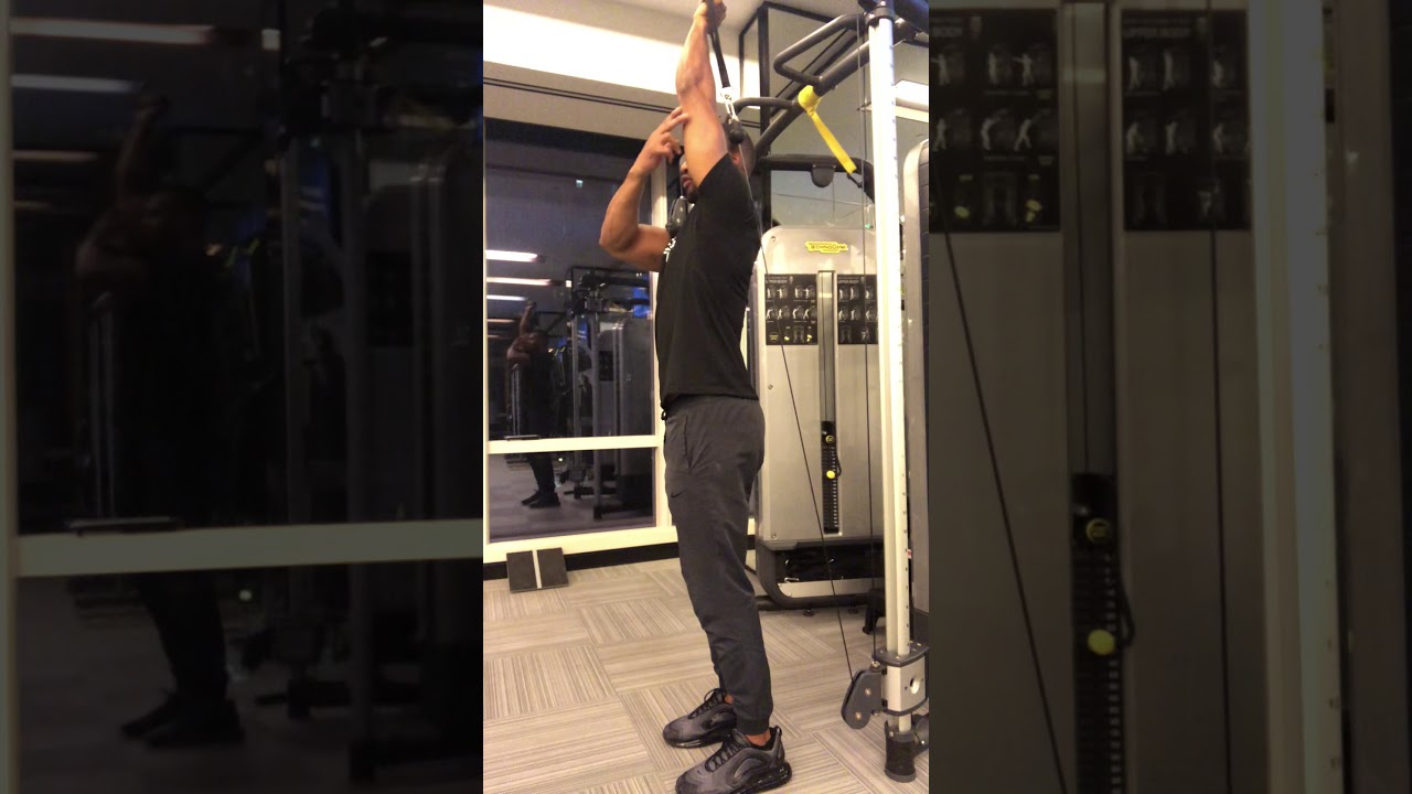 Cable Single Arm Standing Overhead Tricep Extension - YouTube
