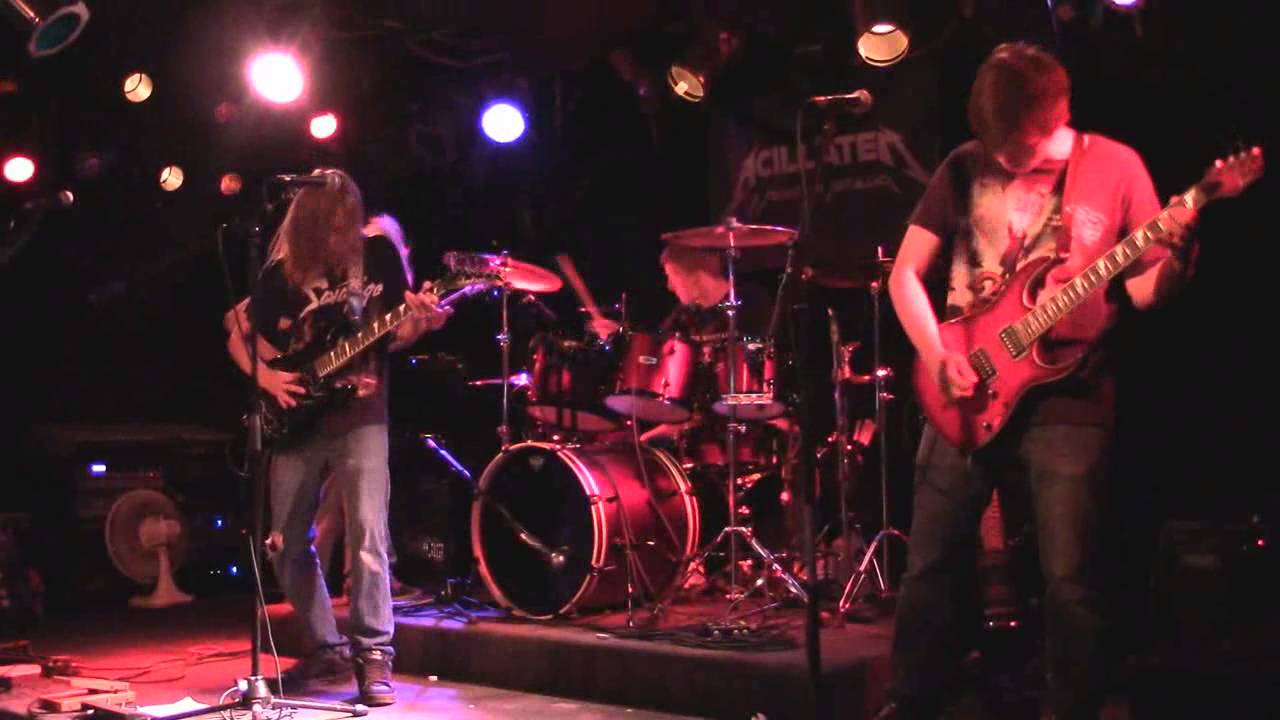 AcillateM - Master Of Puppets - YouTube