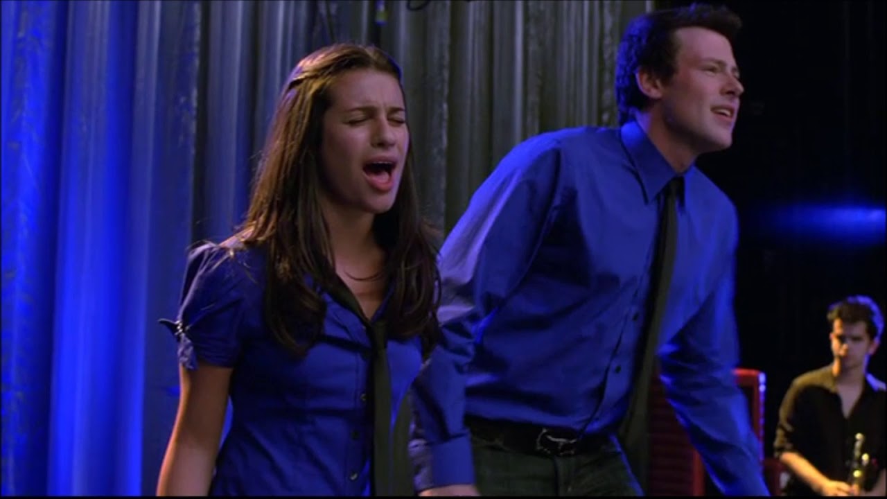 Glee - Somebody To Love (Full Performance) 1x05 - YouTube