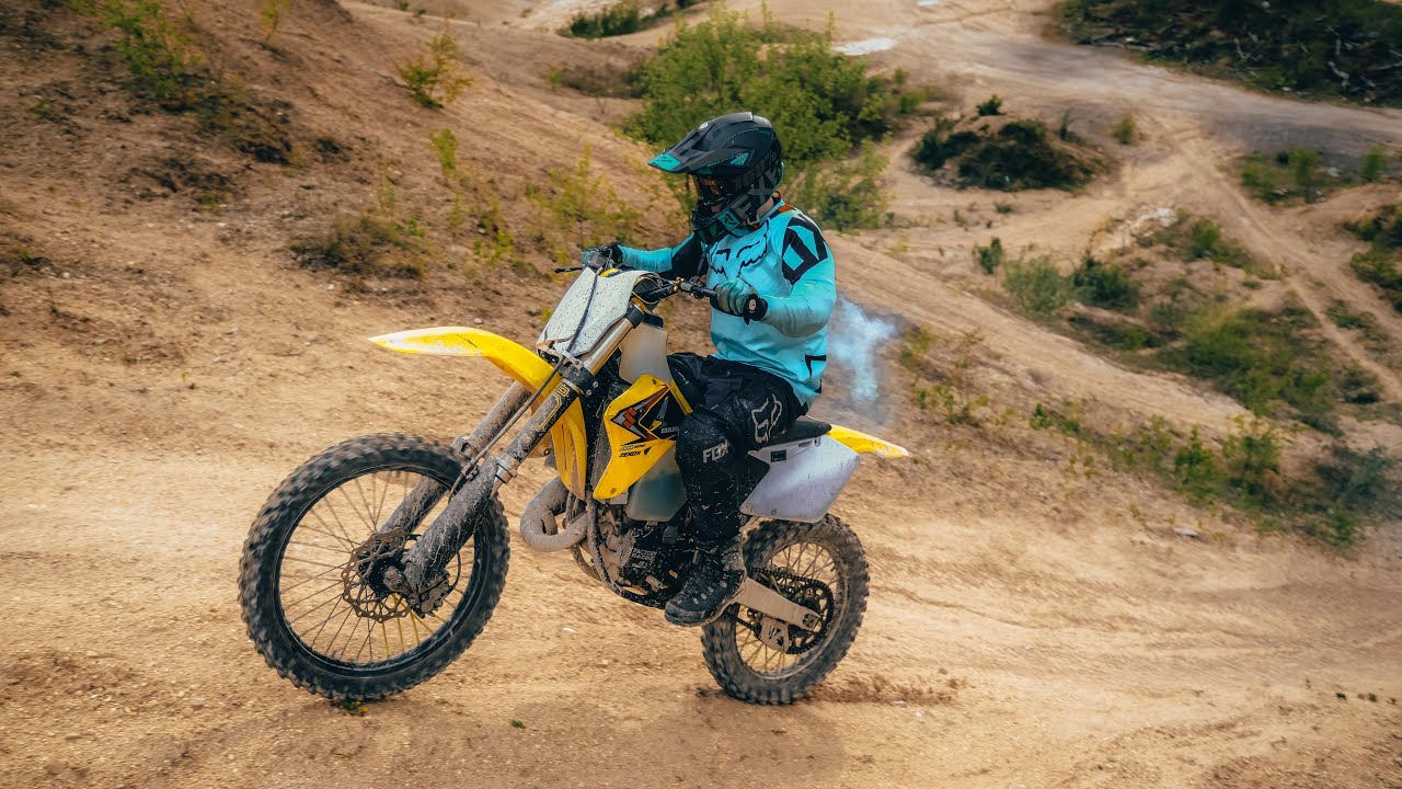 Suzuki RM125 Enduro I Hillclimb - YouTube