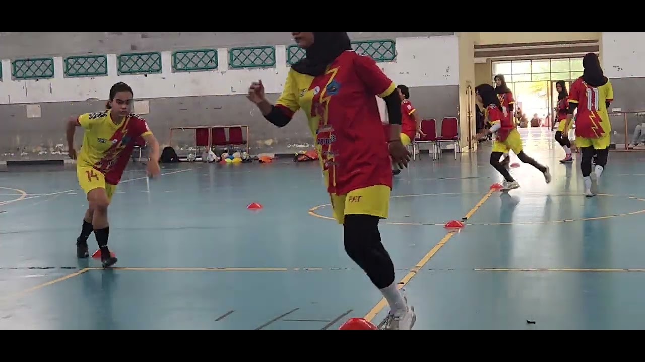 Speed Agility Futsal Women - YouTube