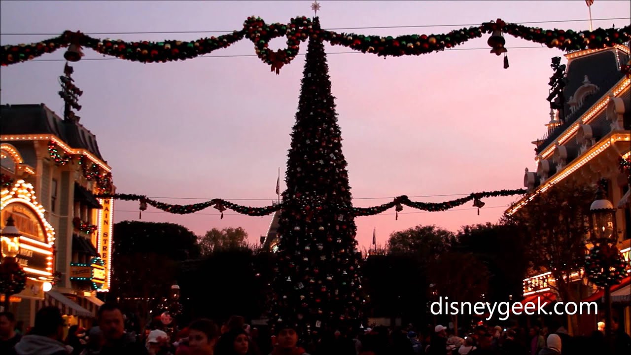 Disneyland: Tree Lighting Moment on Main Street USA (2012) - YouTube