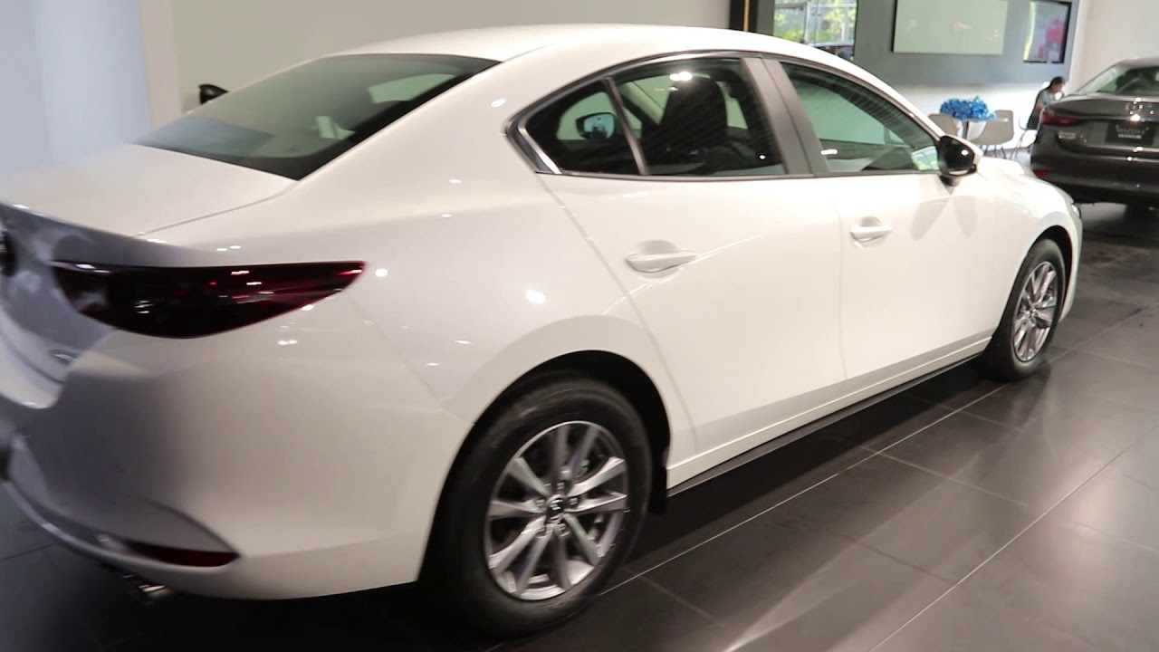 Nuevo - Así se ve el exterior de un Mazda 3 de color blanco. - YouTube