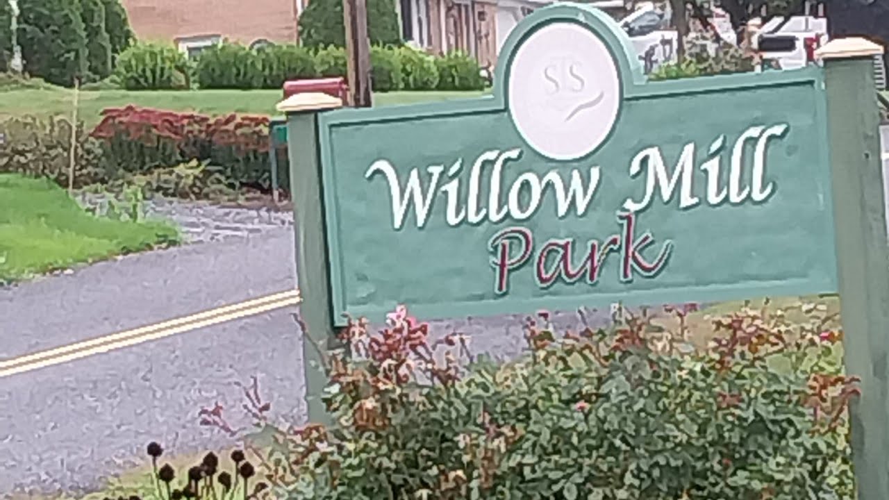 The forgotten park of Old Willow Mill Park - YouTube
