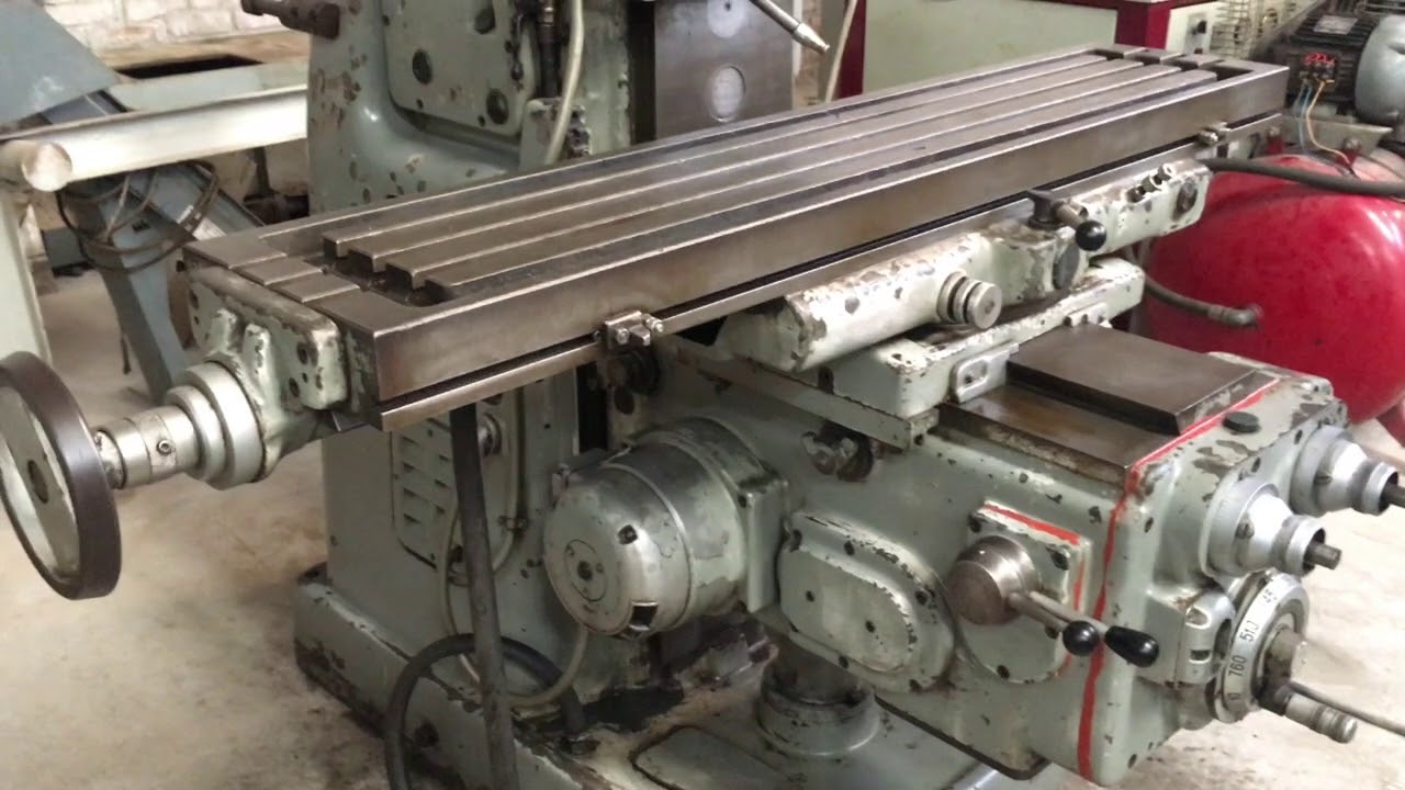 Universal Milling Machine - Induma - YouTube