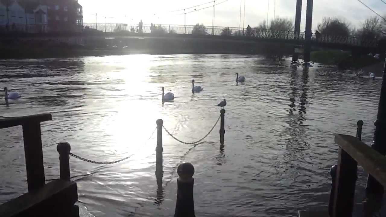 Exeter Quay - Flooding - 23 Nov 2012 - YouTube