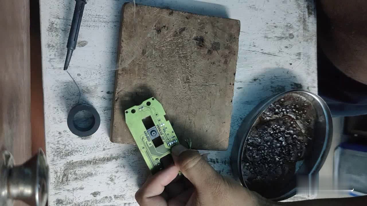 Mouse problem. How to fix a broken mouse. How to repair a damage mouse ...