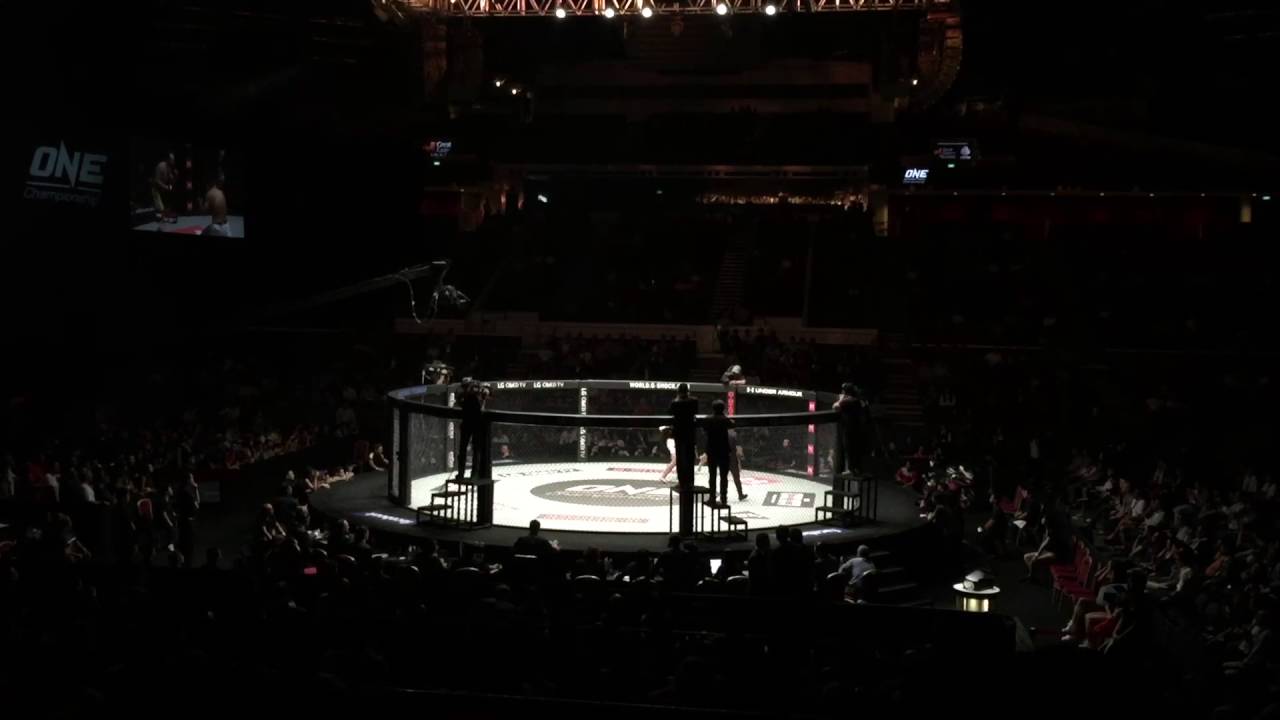 MMA Singapore at One Championship. Unknown fighters - YouTube