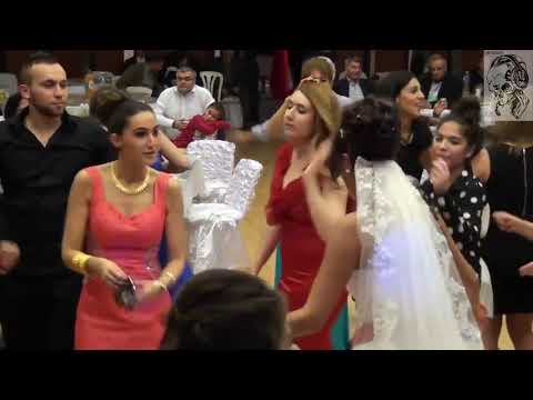 Egeli Gelinimizden Süper Kiraz Dalı Oyunu