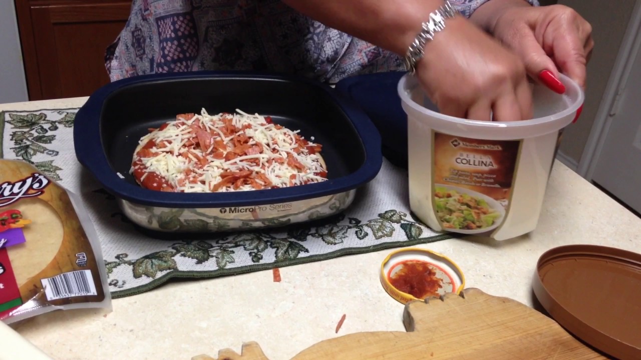 Fresh pizza made from Tupperware Pro-grill - YouTube