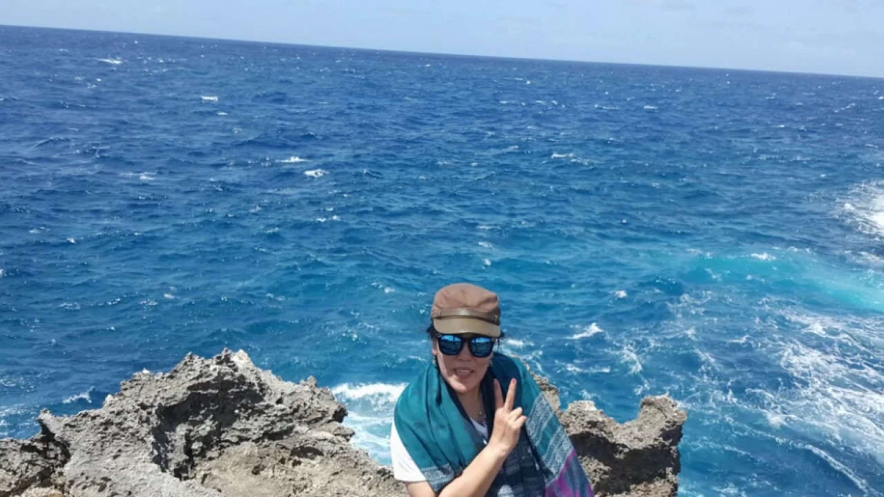 The beautiful of Weekuri beach - YouTube