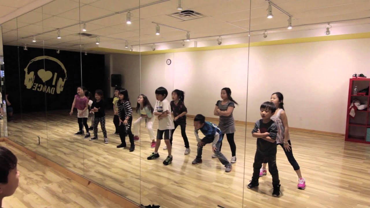 Kids Break Dance Class by I LOVE DANCE - YouTube