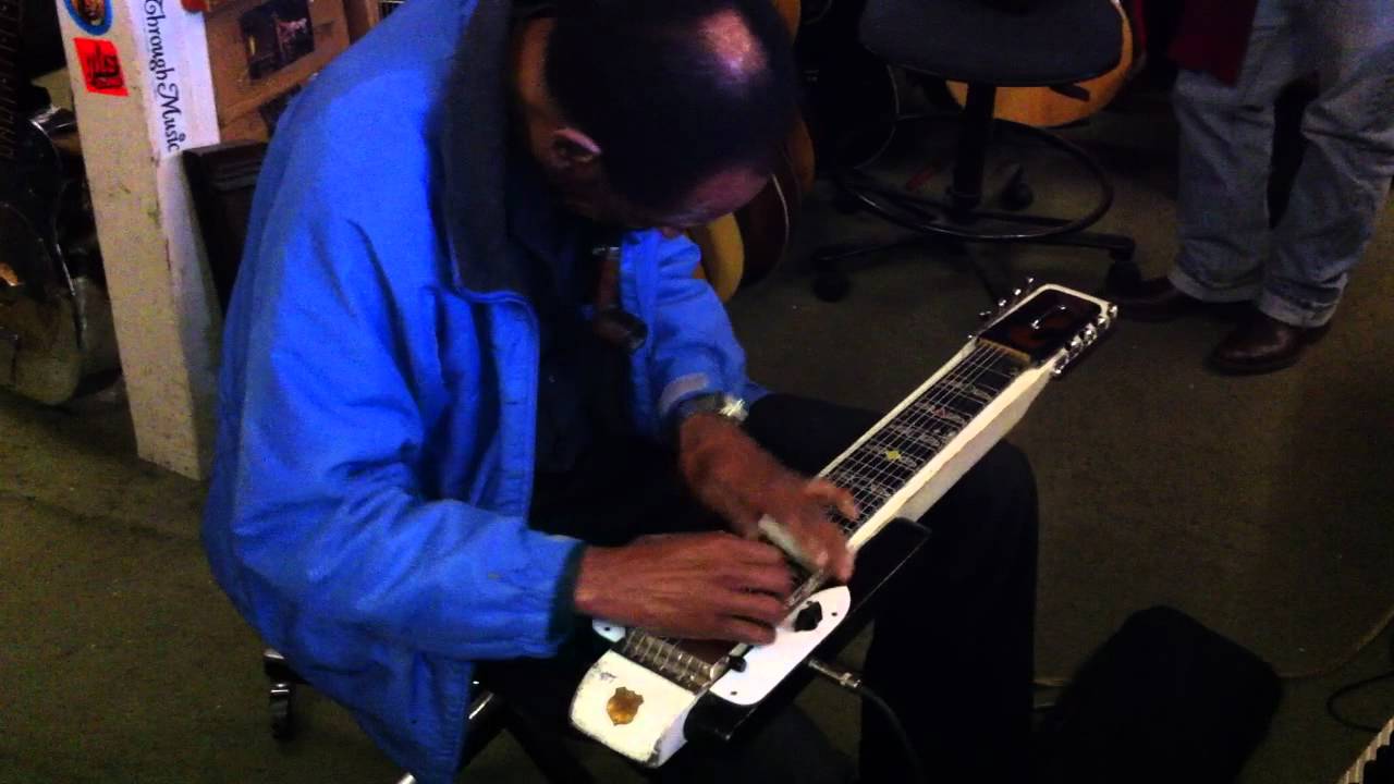 impromptu freddie roulette performance at subway guitars in berkeley ...