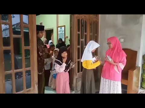 Santri TPQ putra dan putri sowan ndalem dihari Raya Idul Fitri th. 1445 ...