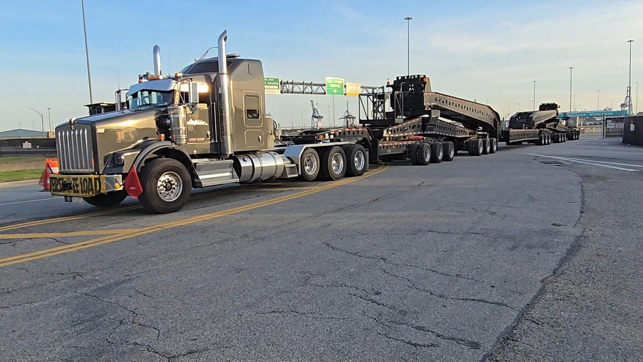 Kenworth T800w & 19-Axle Trailer Combo - YouTube