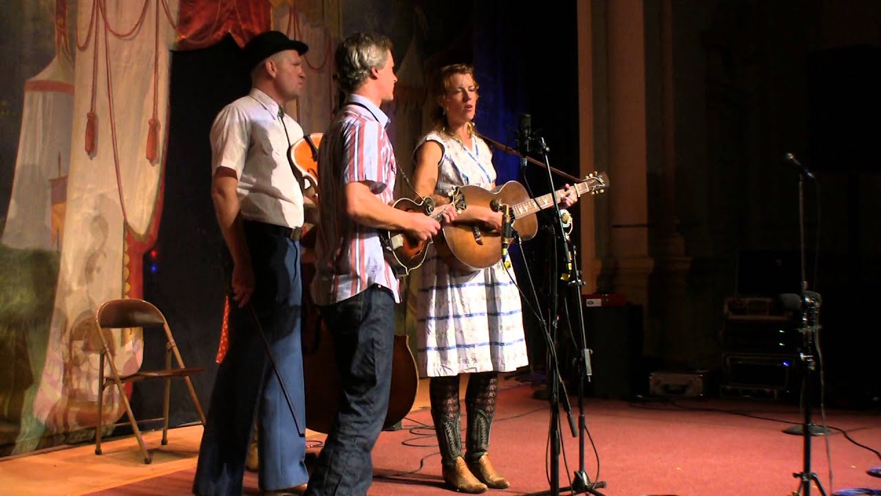 18 Foghorn Stringband 2014-01-18 Going Home - YouTube
