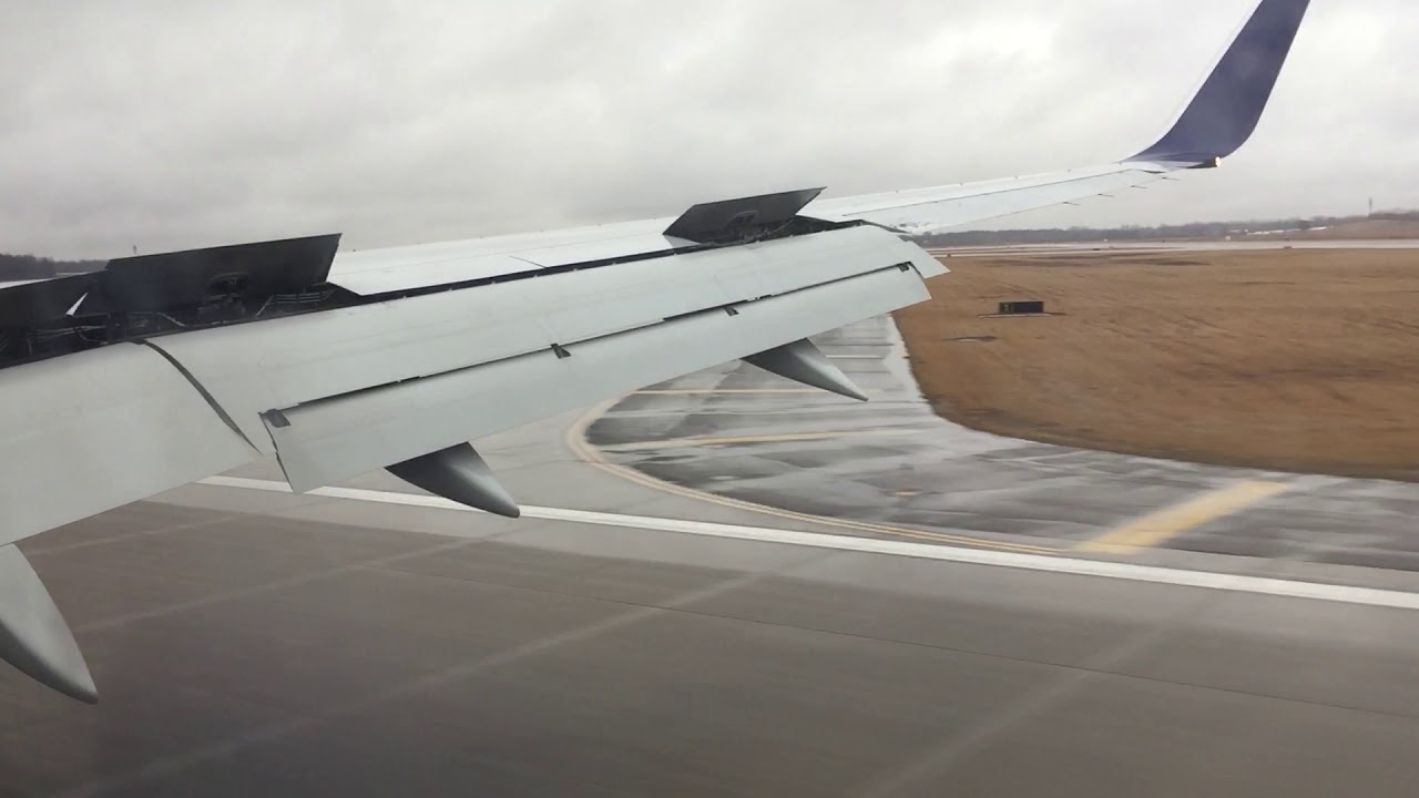 Delta Airlines Boeing 757-351 N588NW Landing in Detroit Metro Airport ...