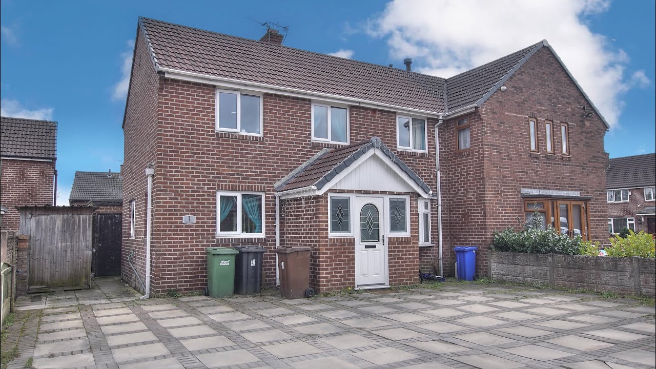 Ash Grove, Golborne, WA3 3LQ - YouTube