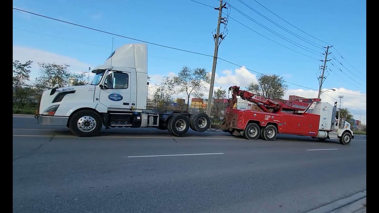 Towing a Truck - Volvo VNL Tractor - YouTube
