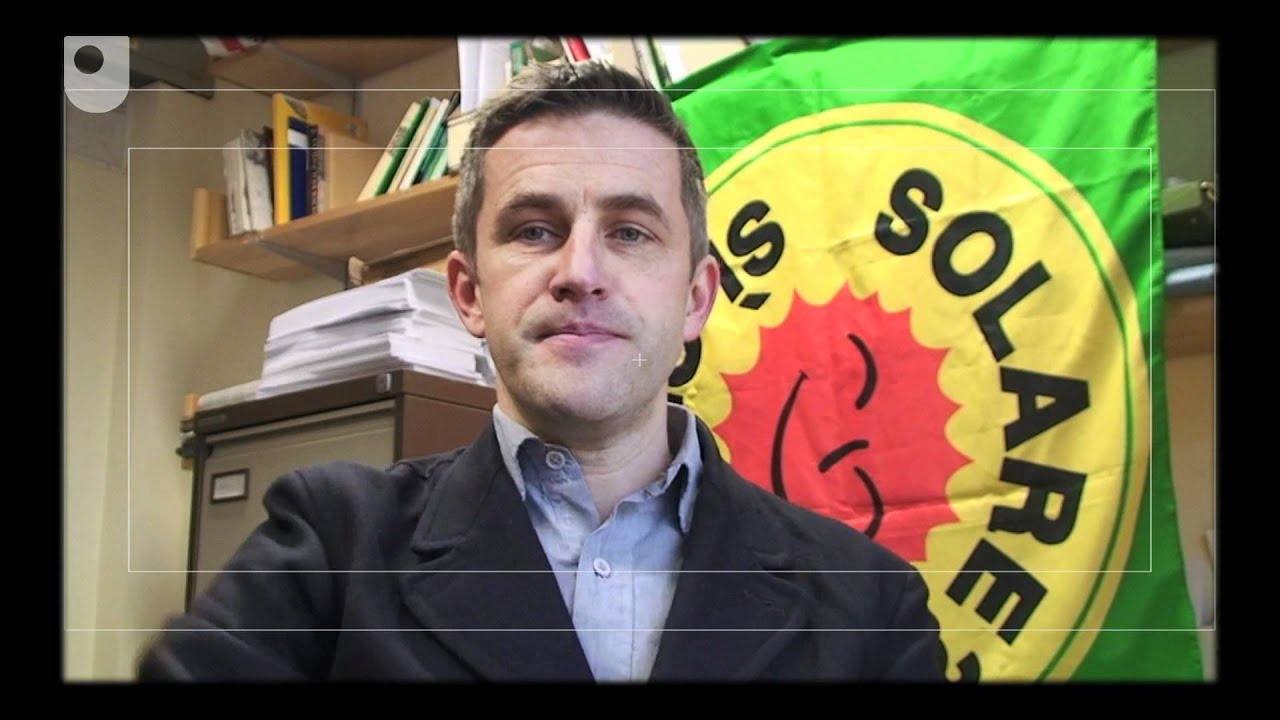 'Filming a piece to camera' - Digital Film School (8/18) - YouTube