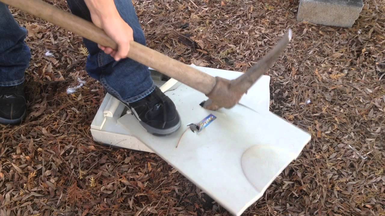 Smashing An Old Copier - YouTube