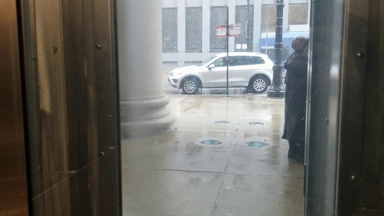 Canal Street Elevators Union Station, Chicago - YouTube