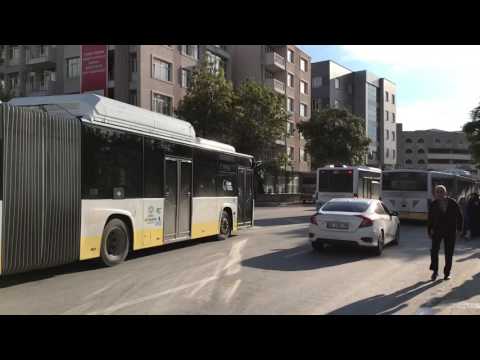 Konya'da Belediye Otobüsleri Geçişi