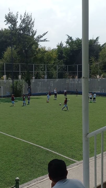 golpazo de eithan - YouTube