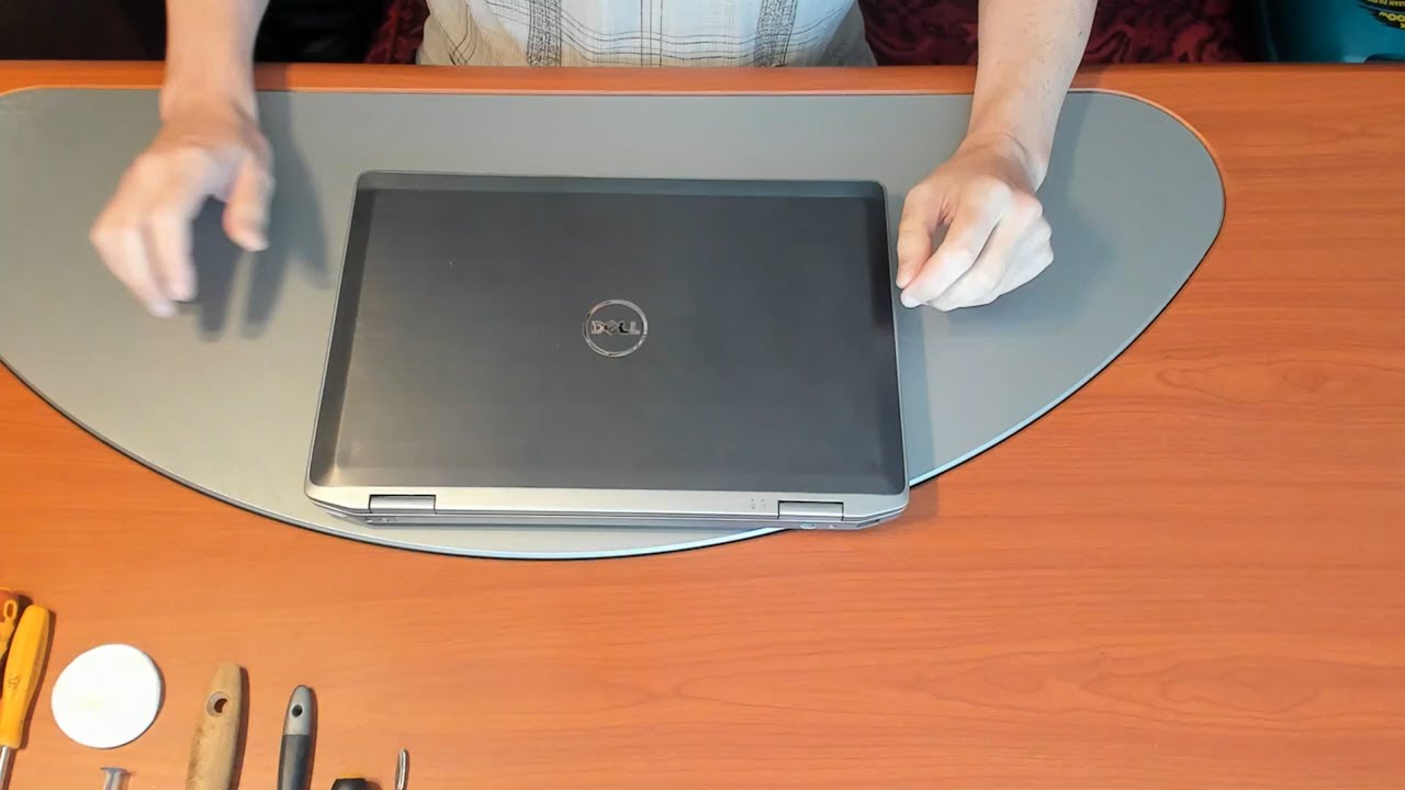 Disassembly DELL Latitude E6420 P15G P15G001 2Y2QCS1 - YouTube