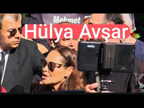 Hülya Avşar aziz dostum dediği Kadir inanır cenaze töreni barbaros hayrettin PAŞA camii geldi