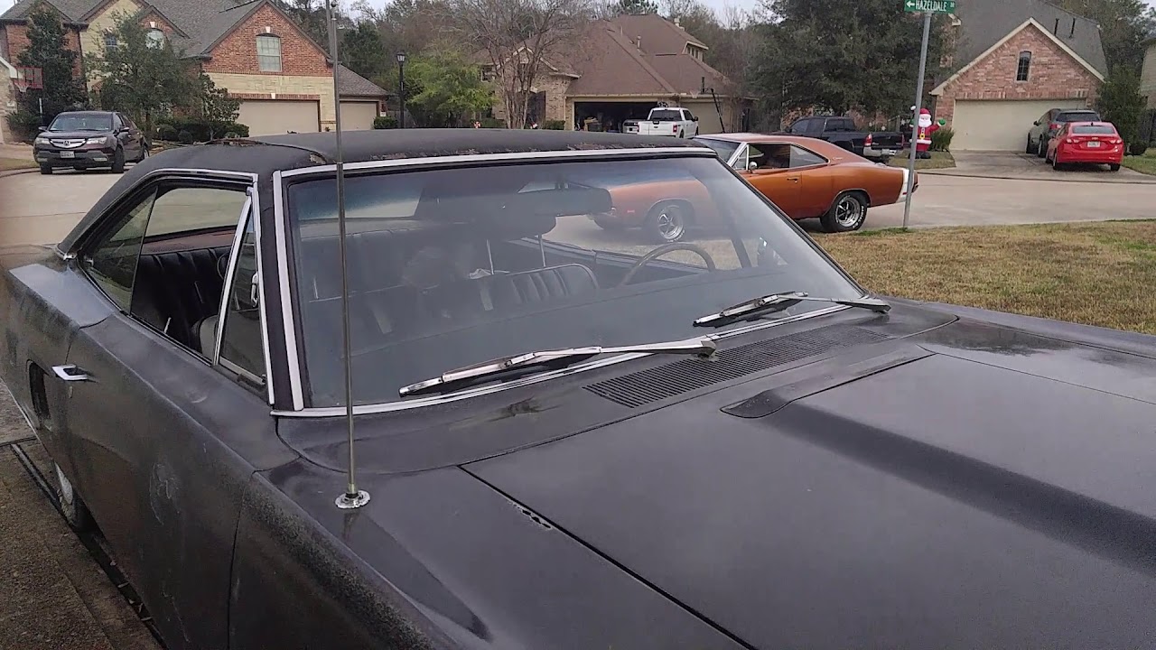 1970 Plymouth Road Runner: 383 4speed with air, triple black - YouTube