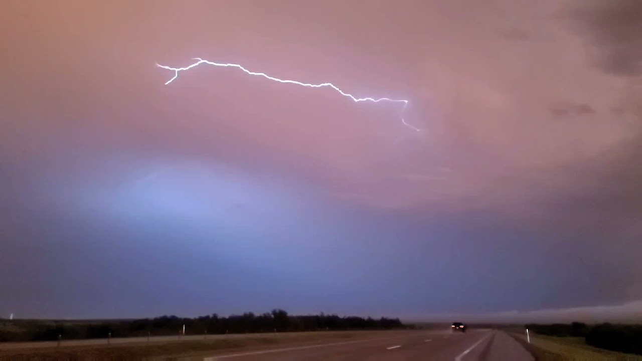 Anvil Crawler Lightning At Sunset Norman, OK - YouTube