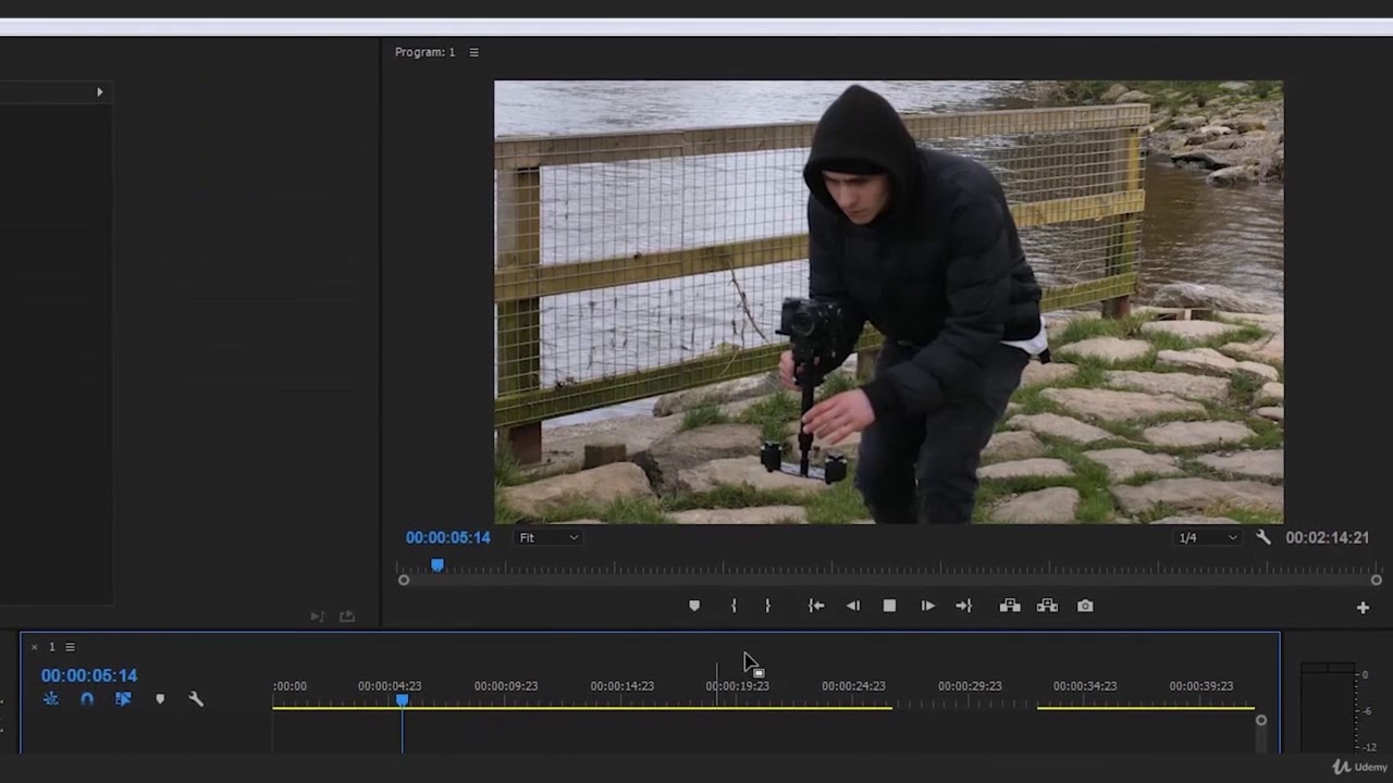 (6. Key Frames) 6. EXERCISE Using Frames To Improve a Basic Sequence ...