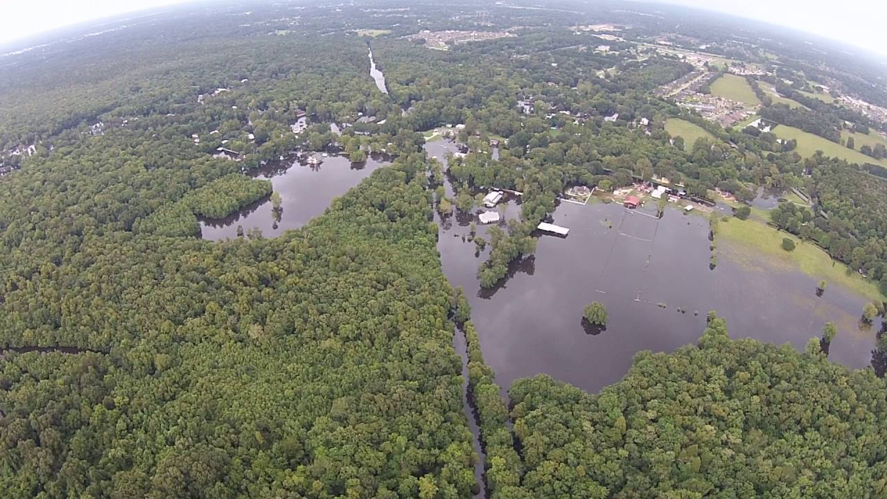 Aug 22 2016 Flood Ascension Parish @ Spanish lake Primary on Bluff Rd ...