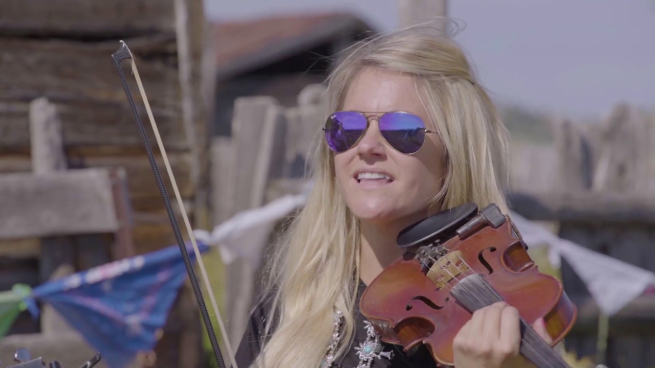 Chancey Williams and the Younger Brothers Band // "Tin Roof" - Live ...