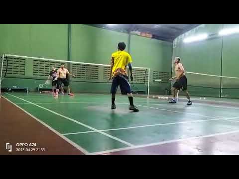 Badminton kalah buka baju