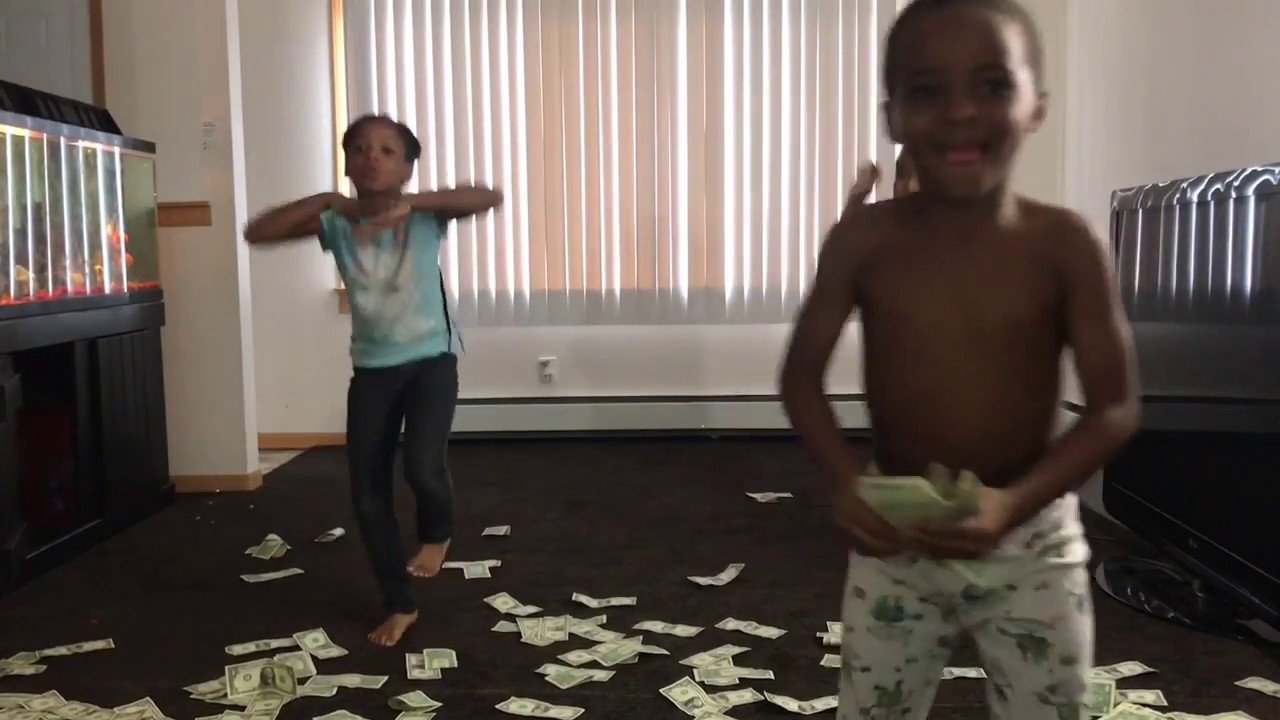 The kids dancing and throwing money to Big Bank Take Lil Bank by YG ...