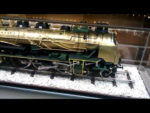 Locomotora Pacific 231 - Maqueta con movimiento - YouTube