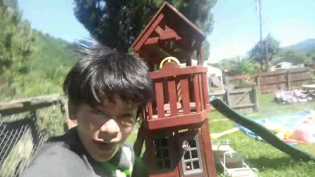 Lol waiting for my friend - YouTube