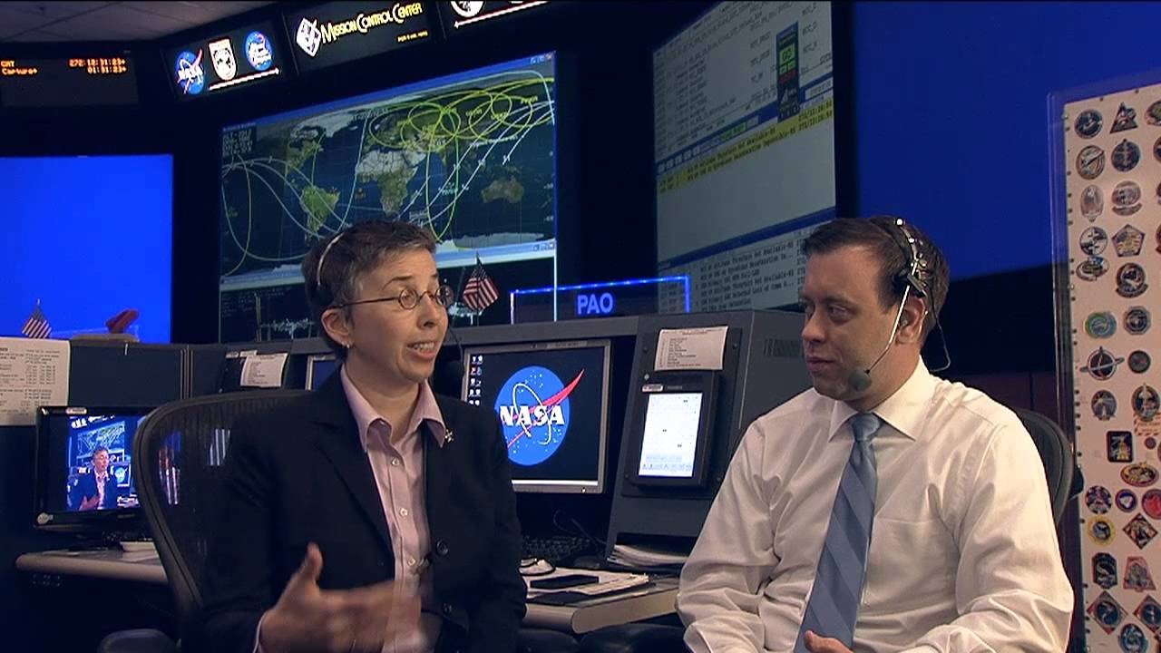 NASA Flight Director Talks Arrival of Cygnus - YouTube