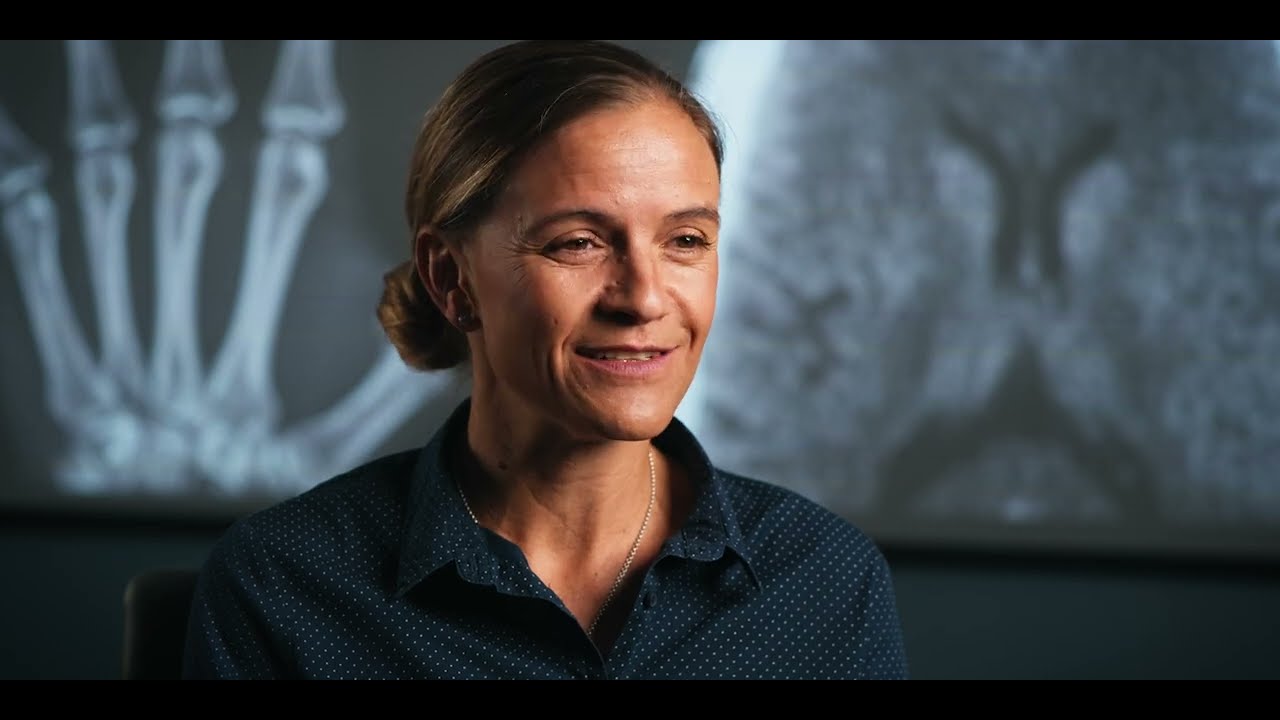 A step-by-step guide to a bone densitometry scan - YouTube