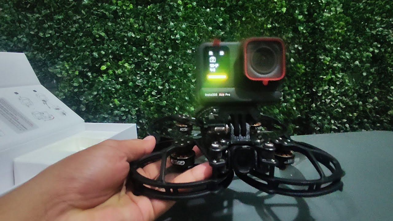 insta360 ace pro unboxing/good for fpv/what's inside the box - YouTube