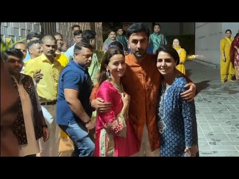 Ganpati celebrations in Ranbir Kapoor aur Alia Bhatt House #ganpaticelebration #ranbirkapoor