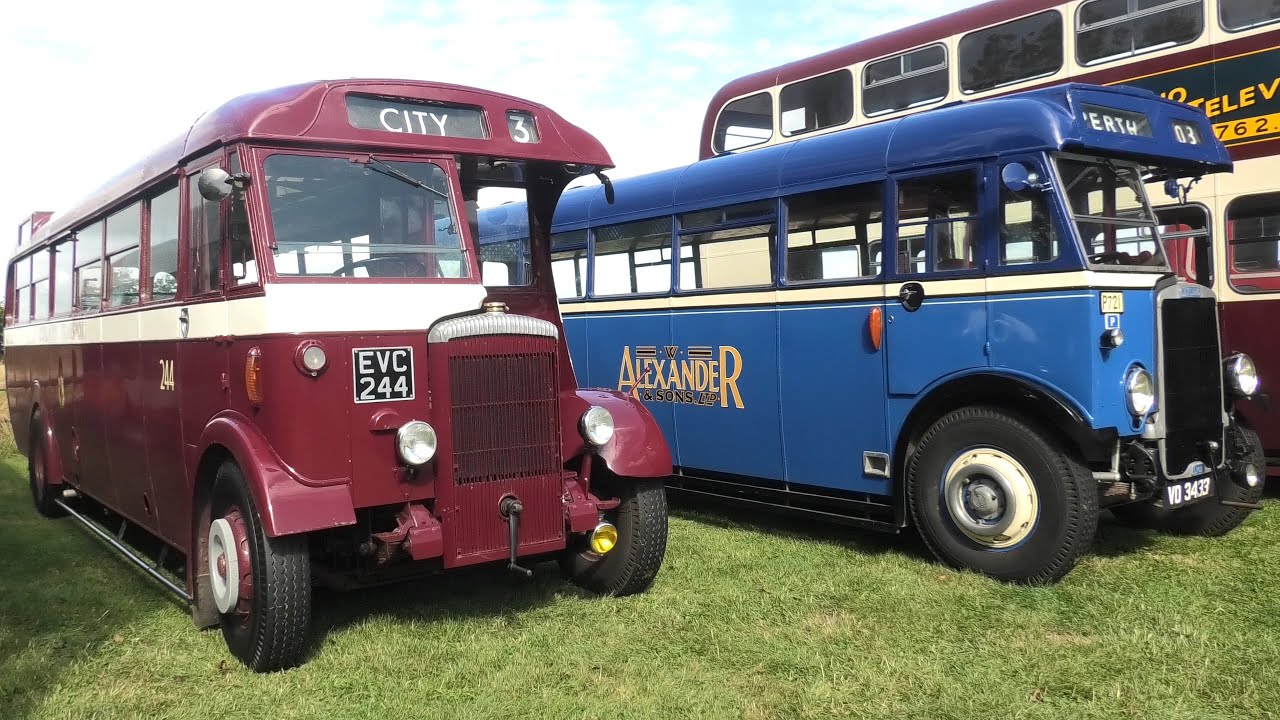 Cotswold vintage bus rally 2024 - YouTube