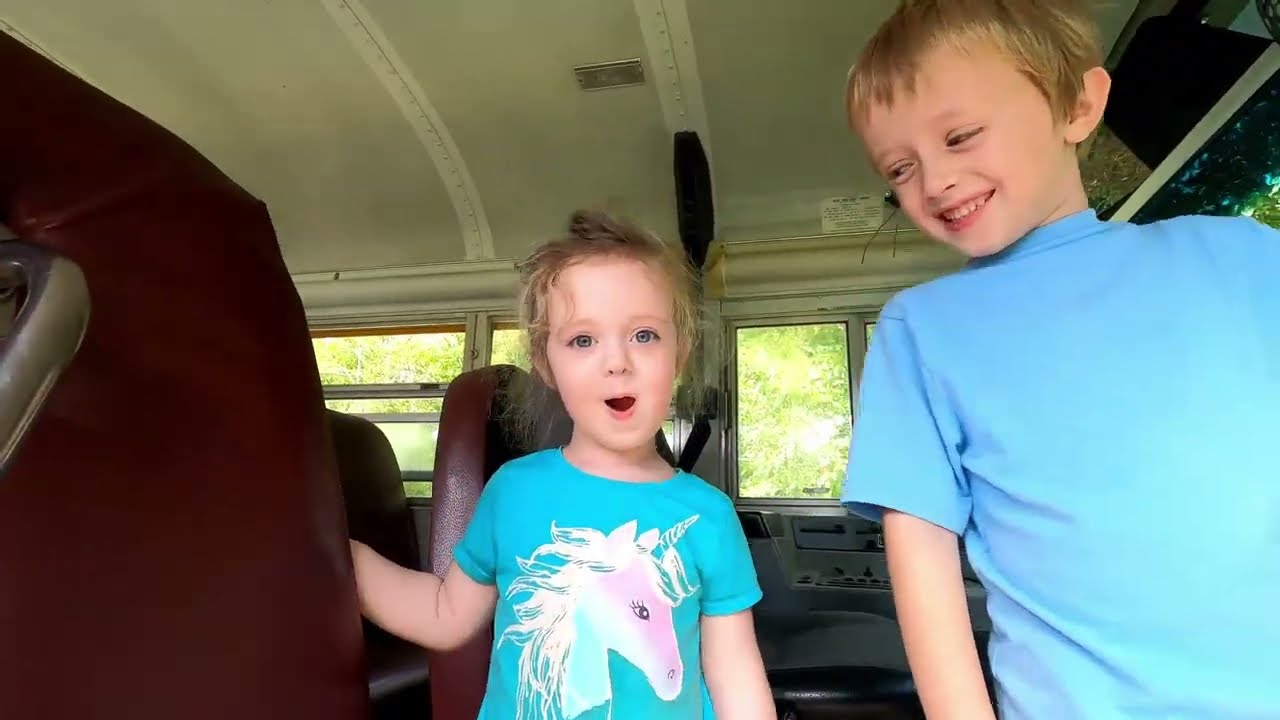 "The Buck Bus" Ep.1 From School Bus to Skoolie Hunting Camp. How to ...
