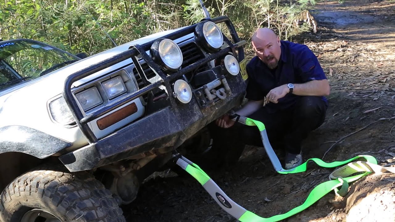 Mad Matt 4wd Snatch Strap Recovery - YouTube