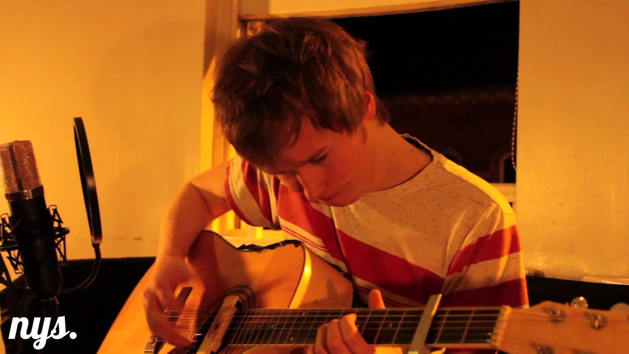 Johnny Barr - Cold Blooded (Original) - NYS Acoustic Sessions - YouTube